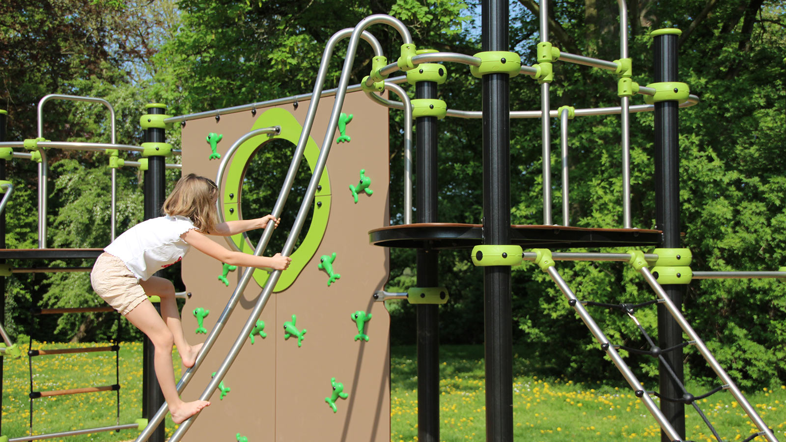 Urban Playground | Ixo | Multiplay Equipment | Proludic UK